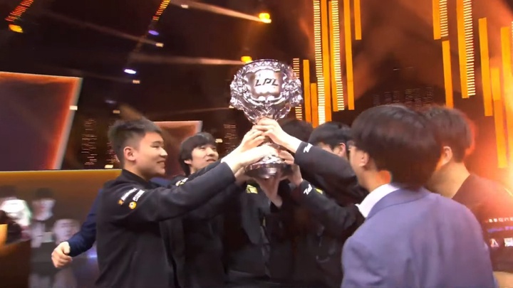 Kết quả chung kết LPL Mùa Xuân 2021: FPX vs RNG - Tiểu Uzi đưa RNG tới MSI 2021