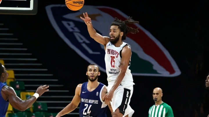 Rapper J. Cole chơi 18 phút trong trận đấu chuyên nghiệp đầu tiên tại BAL