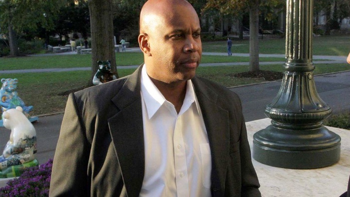 Cựu cầu thủ NBA ăn chặn tiền từ thiện, đấm đồng nghiệp suýt chết và cái ...