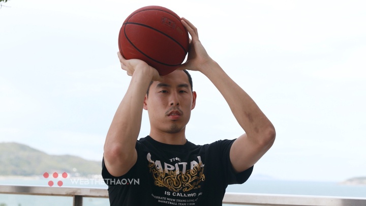 Một mùa giải VBA 2021 "điên rồ" của chàng kiểm toán viên Jordan Young