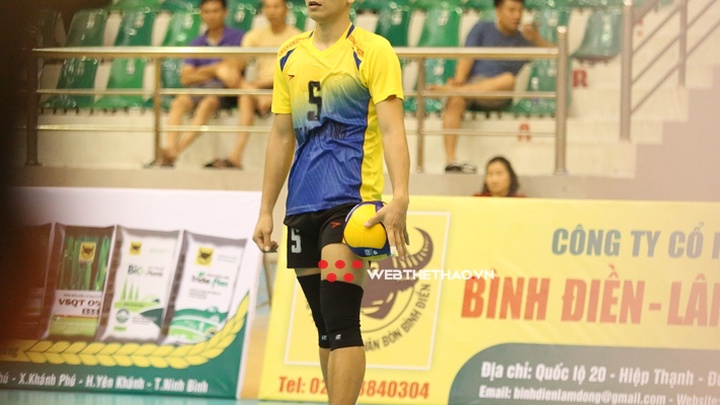 Vừa "chạy show" từ giải hạng A, Quốc Duy ra mắt Tràng An Ninh Bình đầy ...