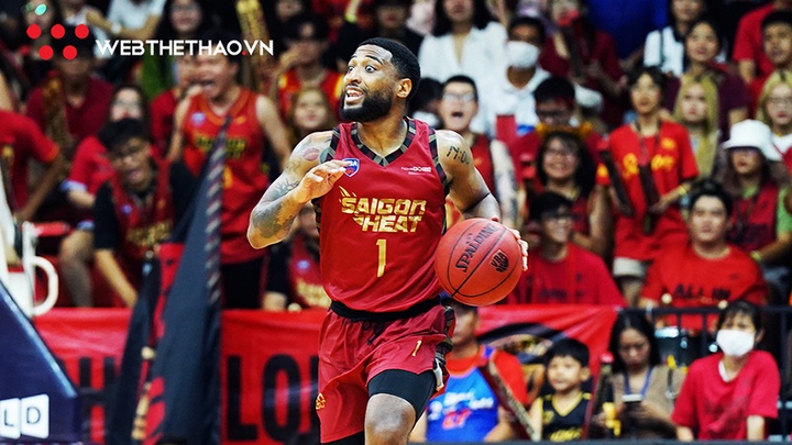 Madarious Gibbs lập kỷ lục Playoffs, Saigon Heat đánh bại Buffaloes tại Game 1
