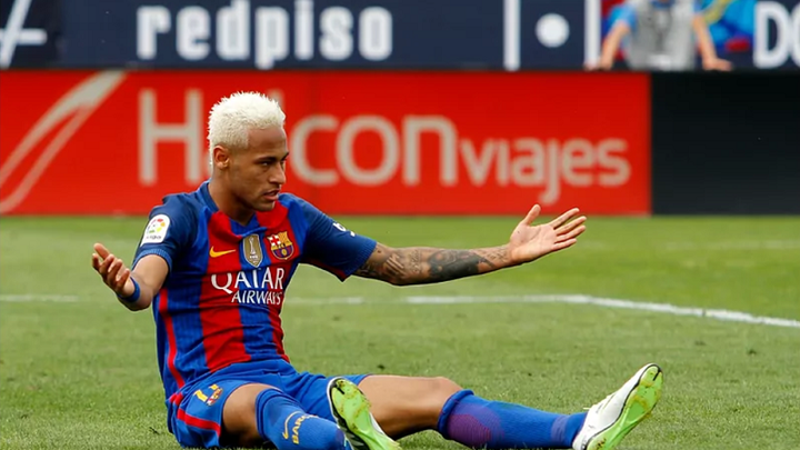 El Mundo tiết lộ: Neymar khóc lóc trước khi rời Barca