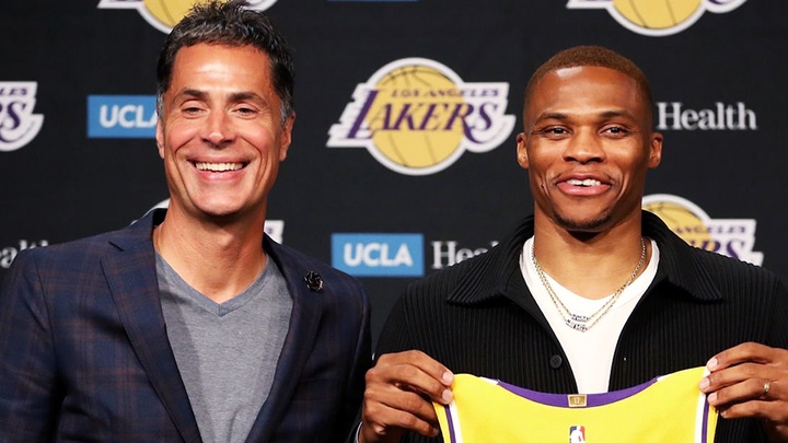 Los Angeles Lakers đặt niềm tin vào GM Rob Pelinka, hy vọng sẽ đảo ...