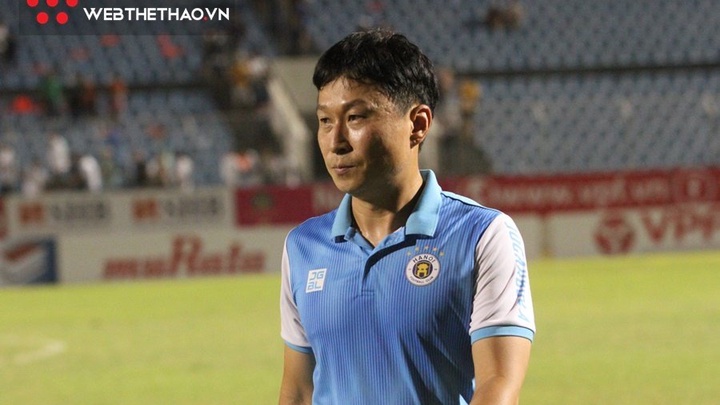 HLV Chun Jae Ho chia tay Hà Nội sau chức vô địch V.League 2022