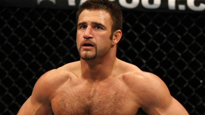 Cựu võ sĩ UFC Phil Baroni bị bắt vì sát hại bạn gái