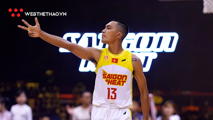 Dội 17 quả 3 điểm xuống rổ đối phương, Saigon Heat thắng đậm Louvre ...