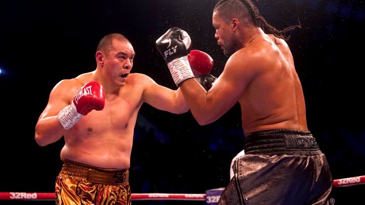 Zhilei Zhang knockout Joe Joyce: Cú sốc mở màn làng Boxing tháng 4