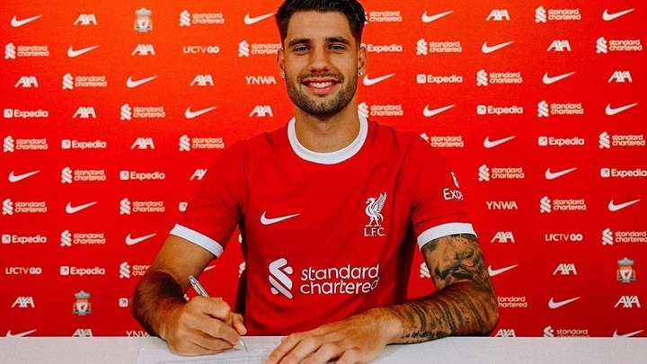 Szoboszlai đến Liverpool và nhận áo số 8 huyền thoại