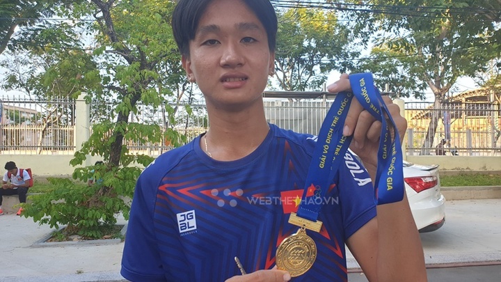 Chuyện đặc biệt về "dị nhân' gây sửng sốt đường chạy tốc độ Trần Thị Nhi Yến