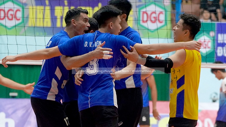 Cứu 6 set-point và pha khiếu nại bước ngoặt giúp bóng chuyền Sanest ...