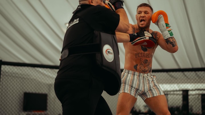 Conor McGregor đã sắc bén trở lại, Michael Chandler nên cẩn thận?
