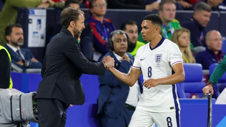 Tiền vệ Anh bị ví phải "trông đứa trẻ" Trent Alexander-Arnold do Gareth ...
