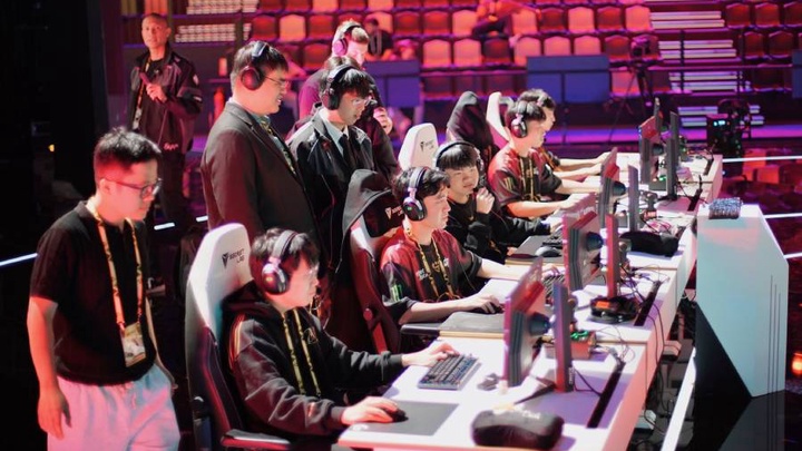 Thua MKOI, GAM tái đấu người anh em CFO ở nhánh thua EWC 2025 LOL