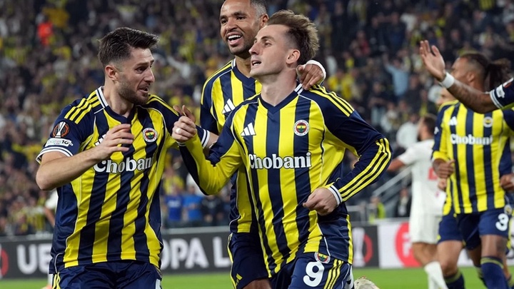 Dự đoán Fenerbahce vs Stuttgart, 23h45 ngày 23/10, Europa League 2025/26
