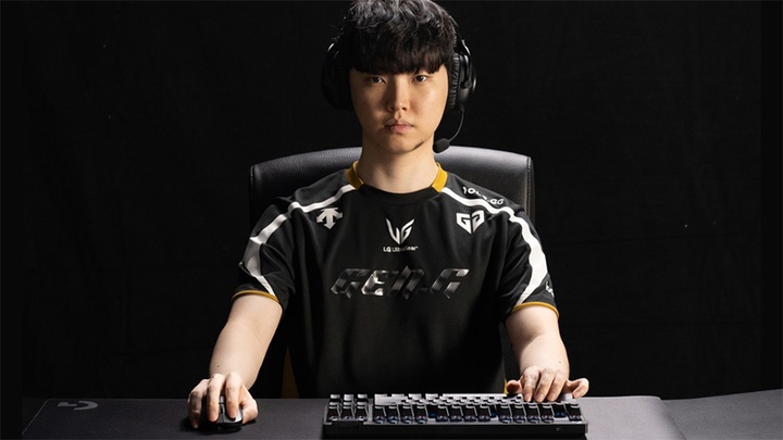 Chovy: Từ “ông vua đường giữa” đến hành trình chinh phục đỉnh cao CKTG