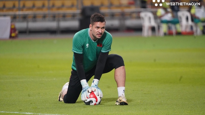 Vừa vô địch V.League, Nguyễn Filip vẫn không được gọi lên tuyển Việt Nam