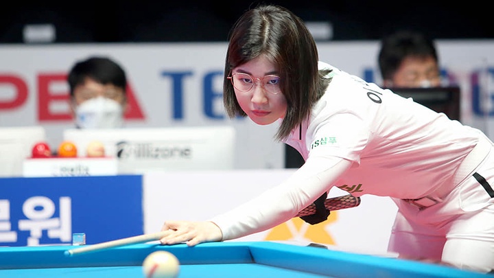 Vẻ đẹp tựa thiên thần của nữ cơ thủ Lee Mi-rae giải PBA Team League