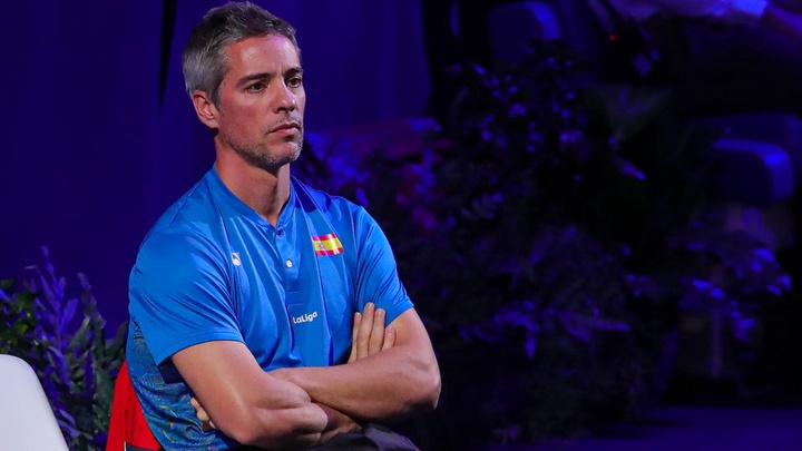 Câu chuyện về cách mà Fernando Rivas - cựu HLV của Carolina Marin - đã châm ngòi cho cuộc cách ...