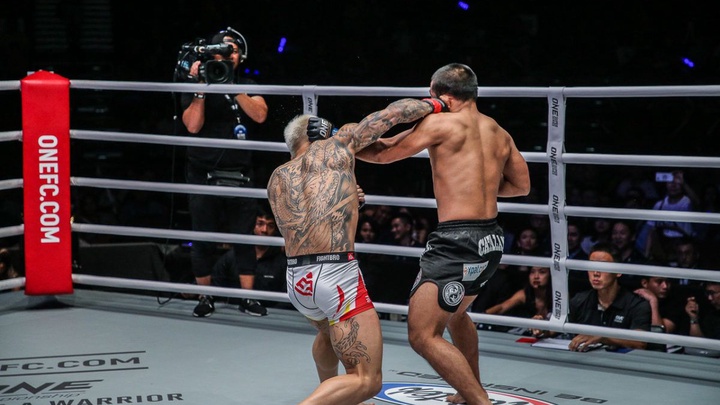 Đối đầu nảy lửa ONE Championship: Michael Schiavello - Mitch Chilson