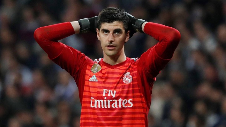 Courtois thủng lưới nhiều nhất sự nghiệp sau khi đào tẩu tới Real Madrid