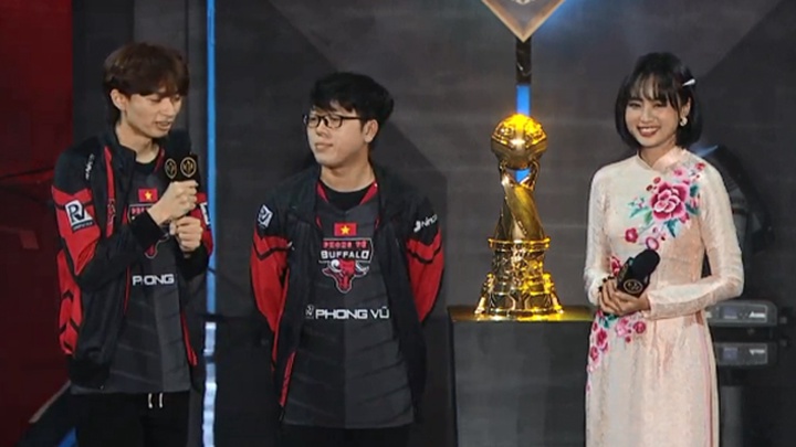 Bigkoro và Naul chia sẻ gì sau chiến thắng đầu tiên của PVB tại vòng bảng MSI 2019