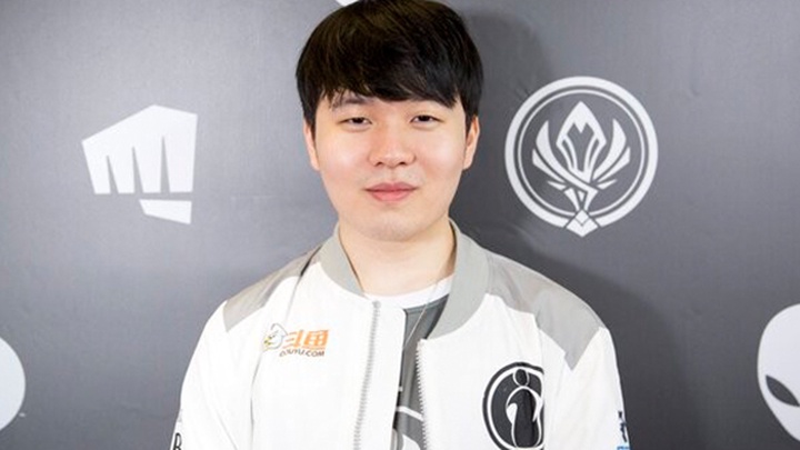 IG Rookie: "Tôi muốn có một trận tái đấu với G2 và SKT với những lựa chọn tiêu chuẩn từ cả hai ...
