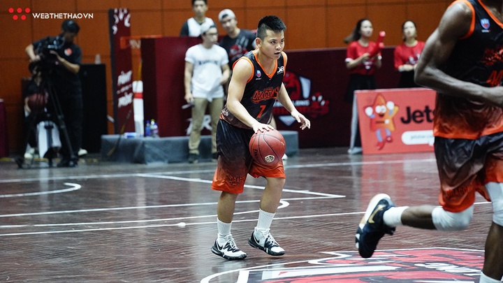 Austin Lý nói lời chia tay Danang Dragons trong nuối tiếc