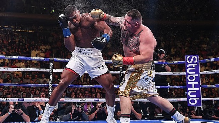 Antonio Tarver: "Chính đội của Anthony Joshua đã làm anh ta thất bại"