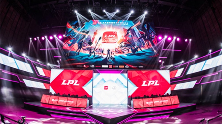 Trực tiếp LPL mùa hè 2019: JDG vs DMO (16h00) - IG vs FPX (19h00)