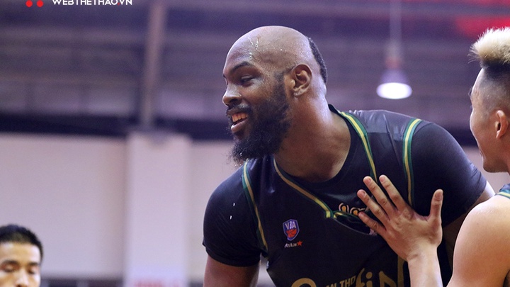 Hoá thân thành "3PT Machine", DeAngelo Hamilton cùng Cantho Catfish ...