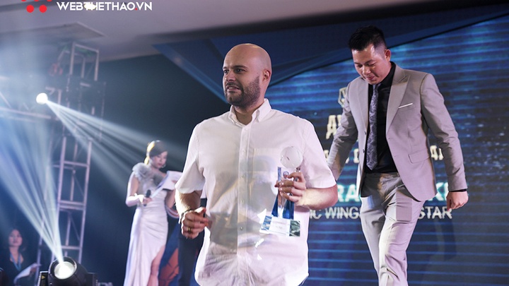 Vừa đoạt Coach of the Year, HLV Predrag Lukic bất ngờ chia tay City Wings