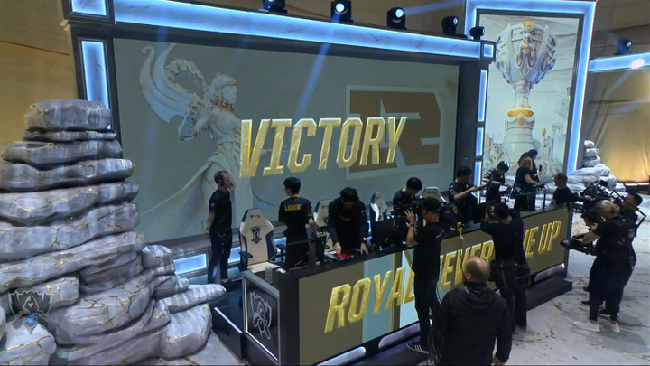 Phân tích trận RNG vs CG: Uzi và đồng đội có chiến thắng đầu tay