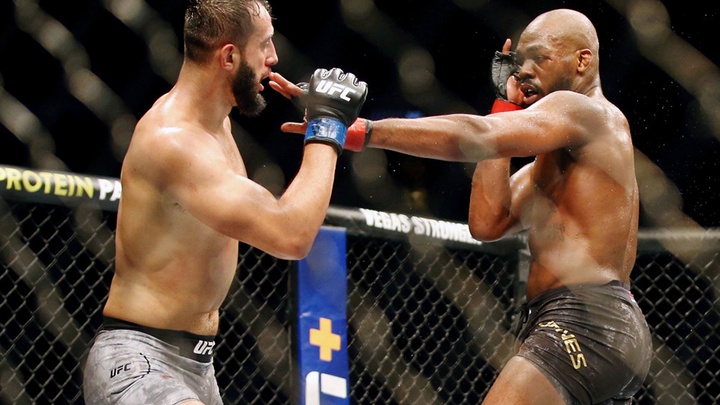Soi lại các chỉ số tính điểm trận Jon Jones vs Dominick Reyes
