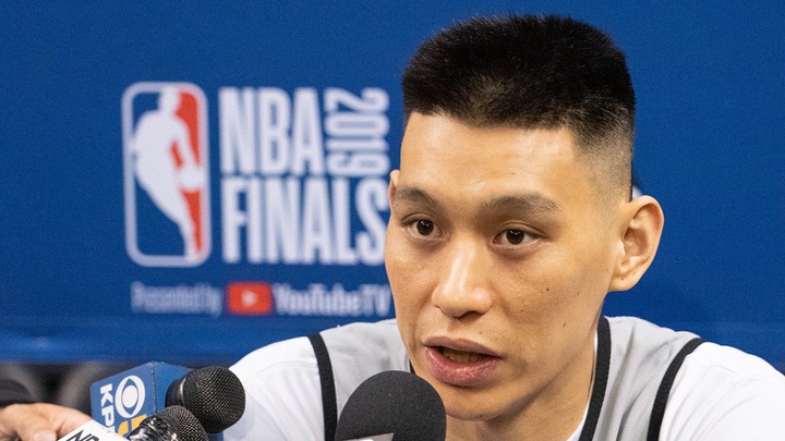 Ông Donald Trump gọi corona là virus Trung Quốc, Jeremy Lin phản pháo ...