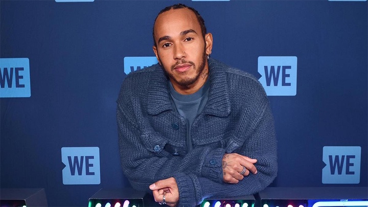 Tay đua F1 Lewis Hamilton tuyên bố tự cách ly COVID-19