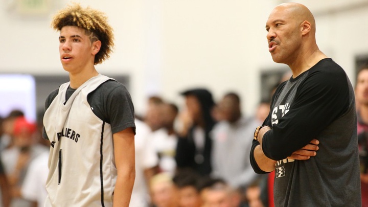 Cuối cùng LaVar Ball cũng lên tiếng sau loạt vụ tẩy chay con trai ...