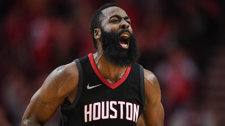 Ricky Rubio nói gì về pha bóng vô thiên vô pháp của James Harden?