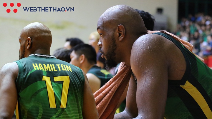 DeAngelo Hamilton đổi số áo thi đấu hay câu chuyện đức tin