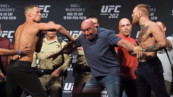 Kết thúc UFC 202: Conor McGregor thắng Nate Diaz bằng tính điểm