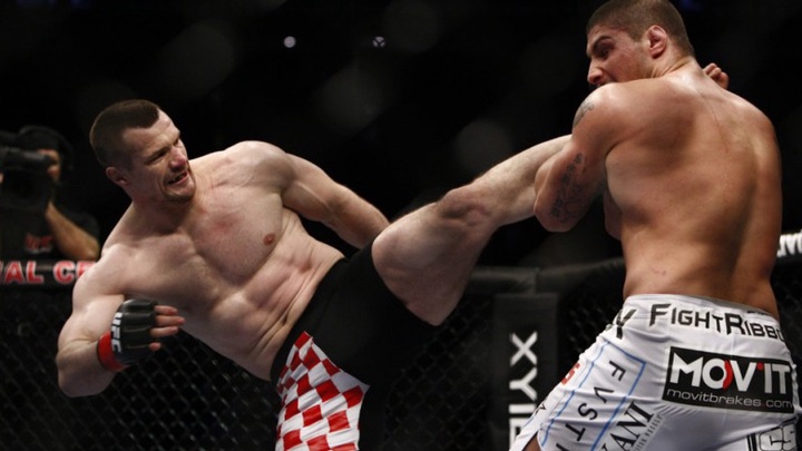 Những phong cách Striking trong MMA: Dấu ấn của Kickboxing (Phần 2)