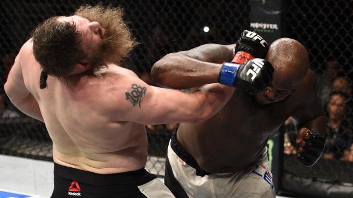 Top 5 tay đấm dữ dội nhất UFC: Có mặt Derrick Lewis, Doo Ho Choi