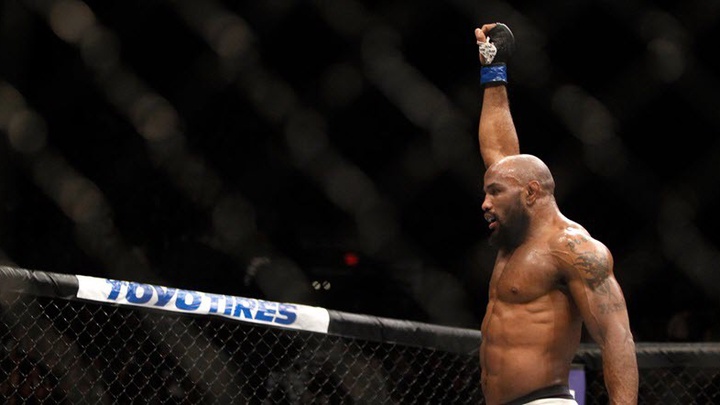 UFC 221: Yoel Romero đấm xỉu Luke Rockhold trong hiệp 3