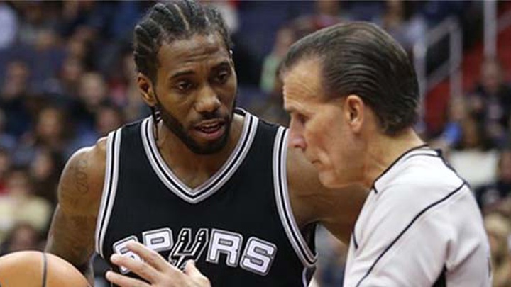 Kawhi Leonard - Bàn tay to thành lỗ rò của Spurs