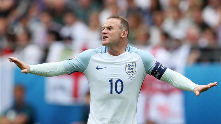 Với Big Sam, Rooney sẽ trở lại “số 10” đúng nghĩa
