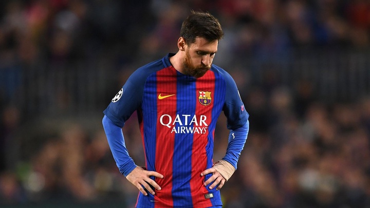 Khi Messi sút... tệ gần bằng Ronaldo