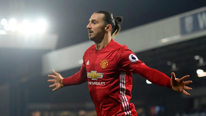 Hai hình ảnh Ibrahimovic và nỗi lo của người Man Utd