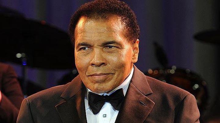 Muhammad Ali qua đời ở tuổi 74