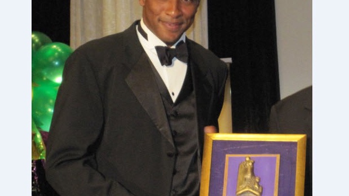 Shaka Hislop chế tạo tên lửa đẩy cho NASA