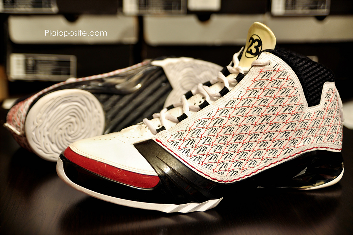 Nhìn lại Air Jordan 23, mẫu giày đậm chất tương lai ra mắt hơn một thập ...